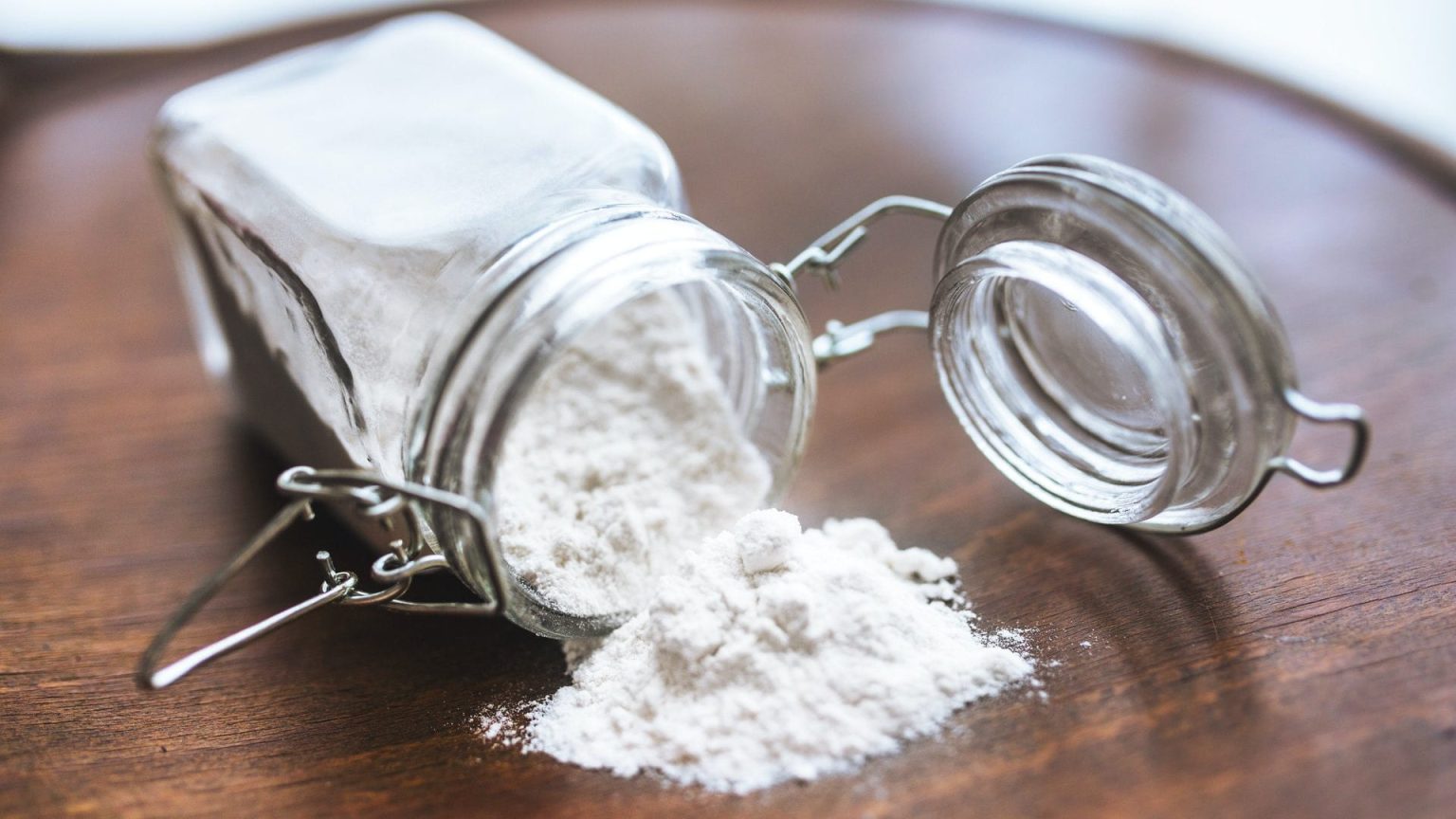 10 Eco-Friendly Laundry Detergent Alternatives For When You’ve Run Out